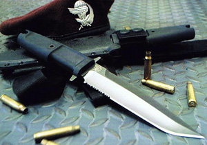 Favorite Fixed Blades | Officer