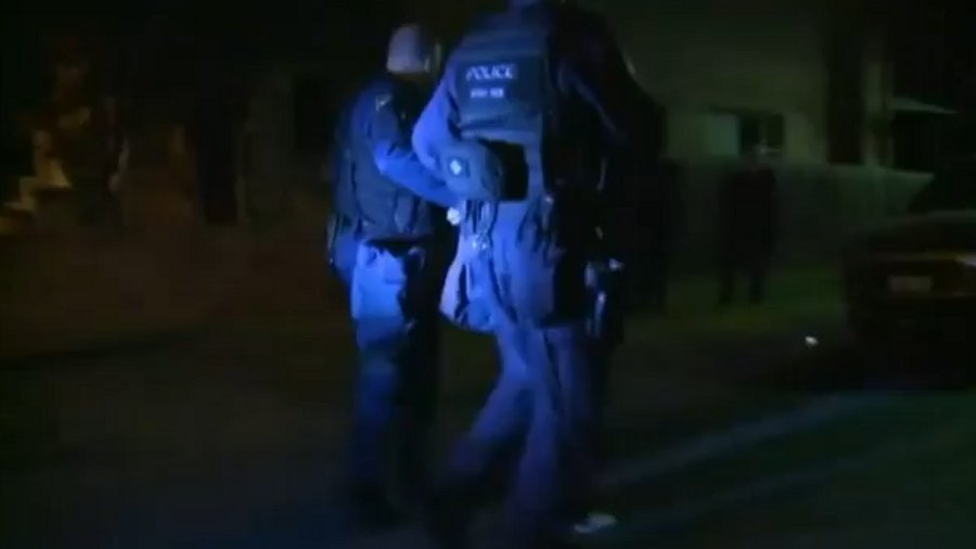 Raw: Arrests Made in Australian Terror Raids | Officer