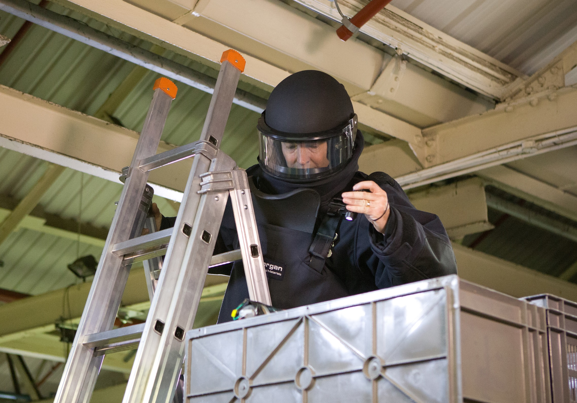 The Silverback 4020 Elite Lightweight Explosive Ordnance Disposal (EOD ...