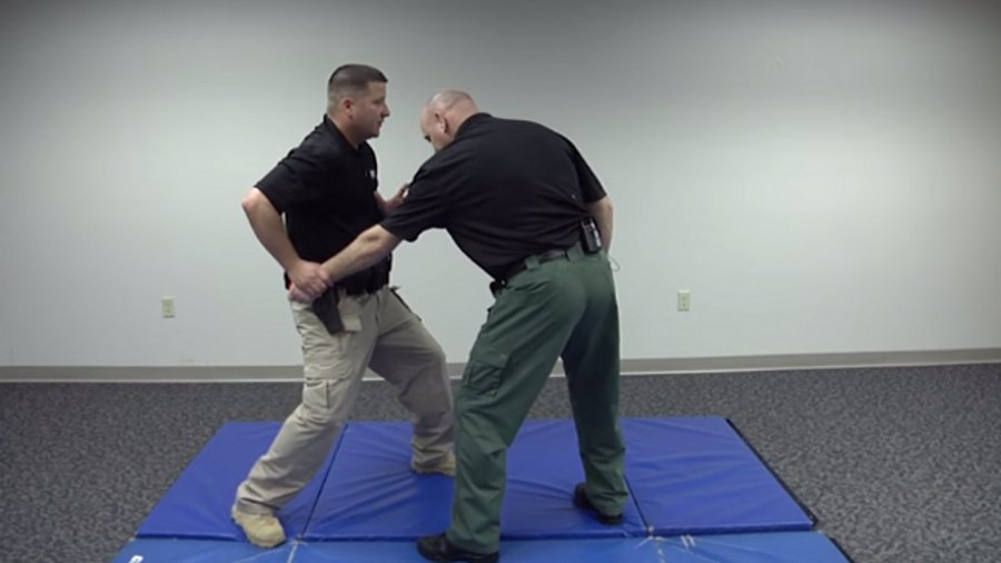 In-Holster Weapon Retention: Defensive Tactics | Officer