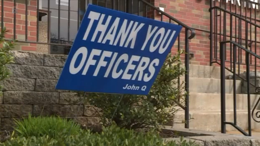 Officers Thank 'John Q' for Pro-Police Signs | Officer