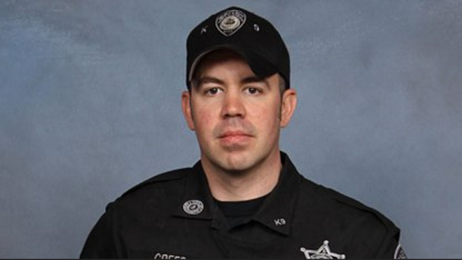 Off-Duty Massachusetts Deputy Hailed as Hero | Officer