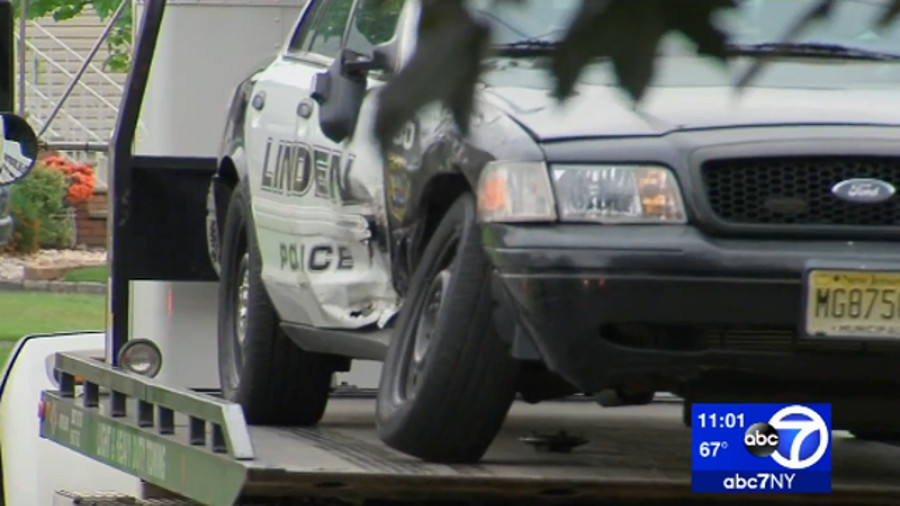 Suspect Slams Into Patrol Cars, Maces Officers | Officer