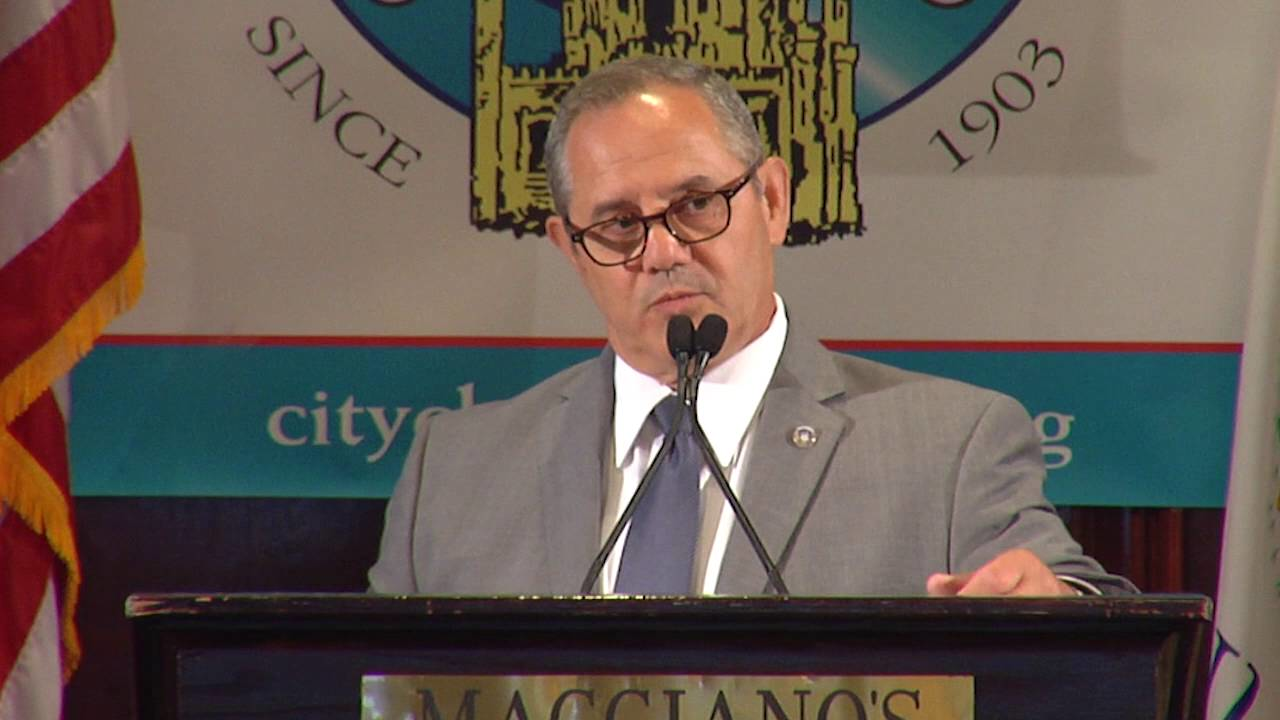 Chicago Fraternal Order of Police President Speaks | Officer