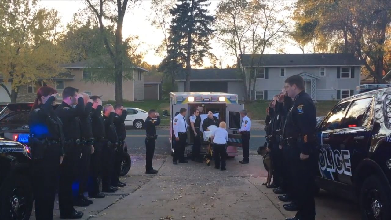 Retired Police Officer Dies of Cancer After Getting Final Salute | Officer