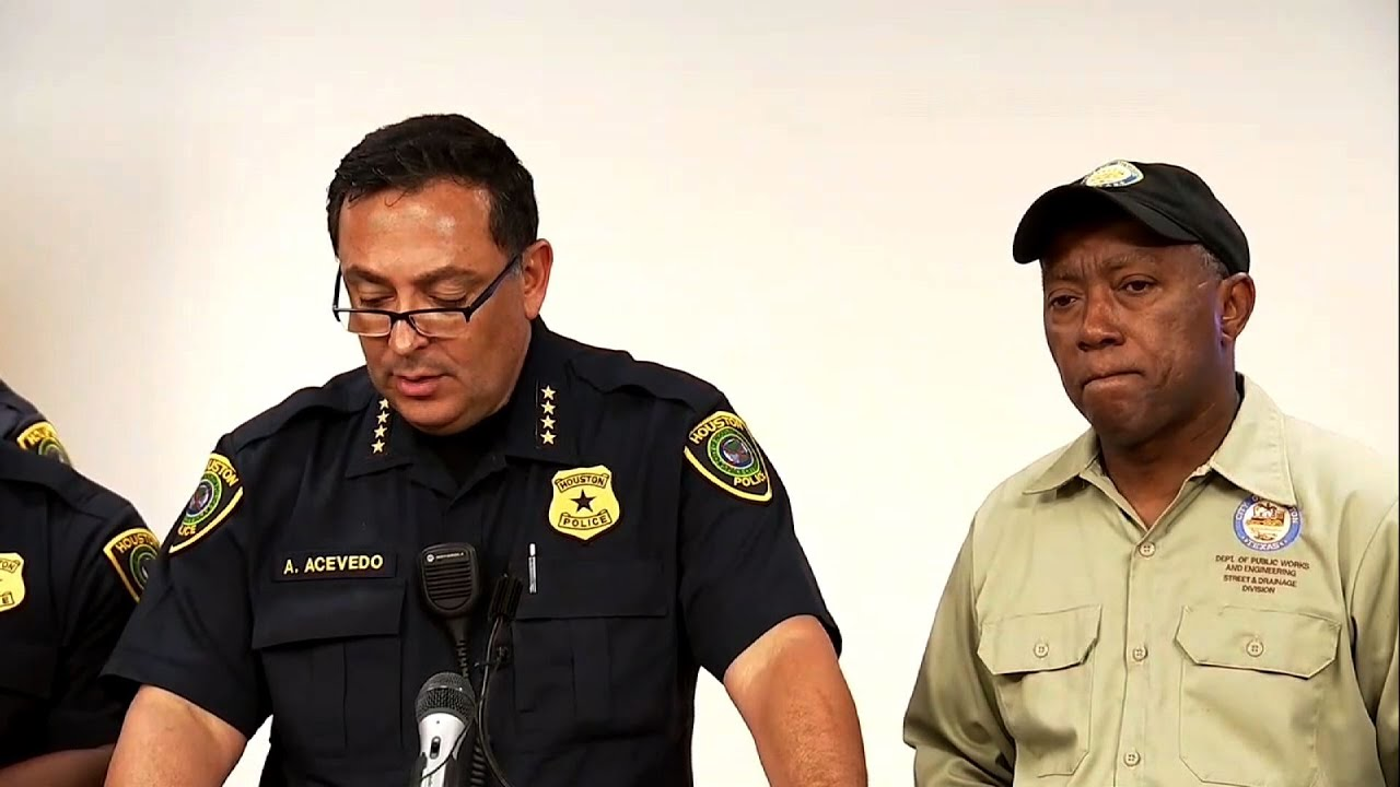 Houston Police Chief Gets Emotional While Recalling Fallen Officer ...