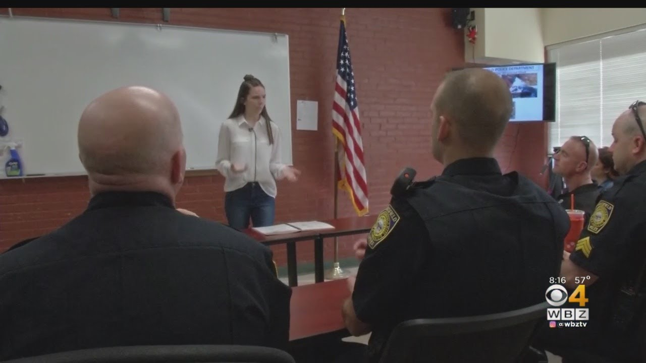 High School Student Teaches Sign Language to Police Officers | Officer