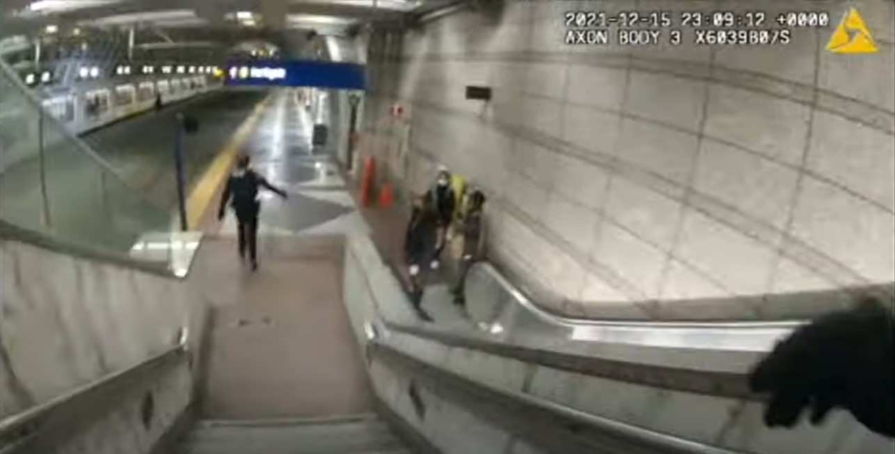 Watch Seattle Cop Ride Bike Down Stairs to Chase Armed Drug Dealer ...