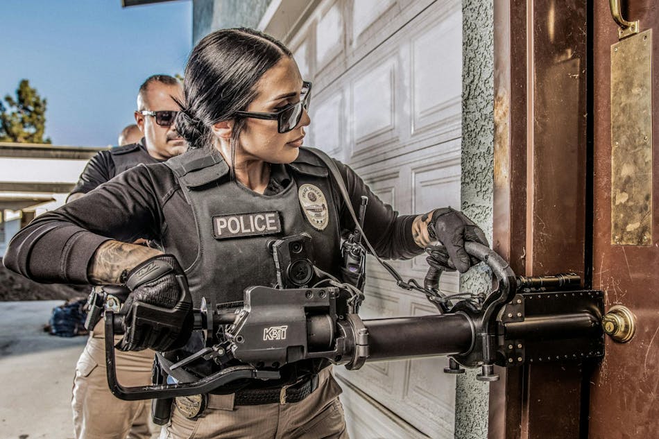 Kinetic Breaching Tool | Officer