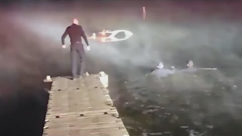 Video: Sheriff's Rescue Women after 9-1-1 Call from Sinking Car | Officer