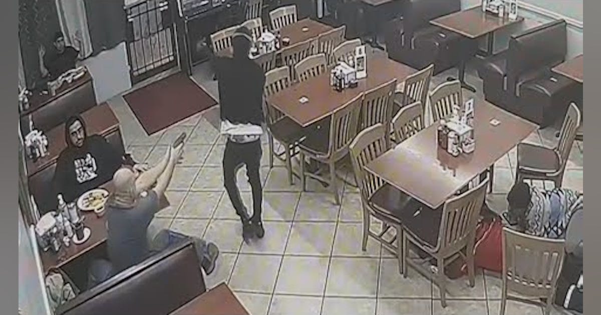 Video Customer Fatally Shoots Masked Man Trying To Rob Houston