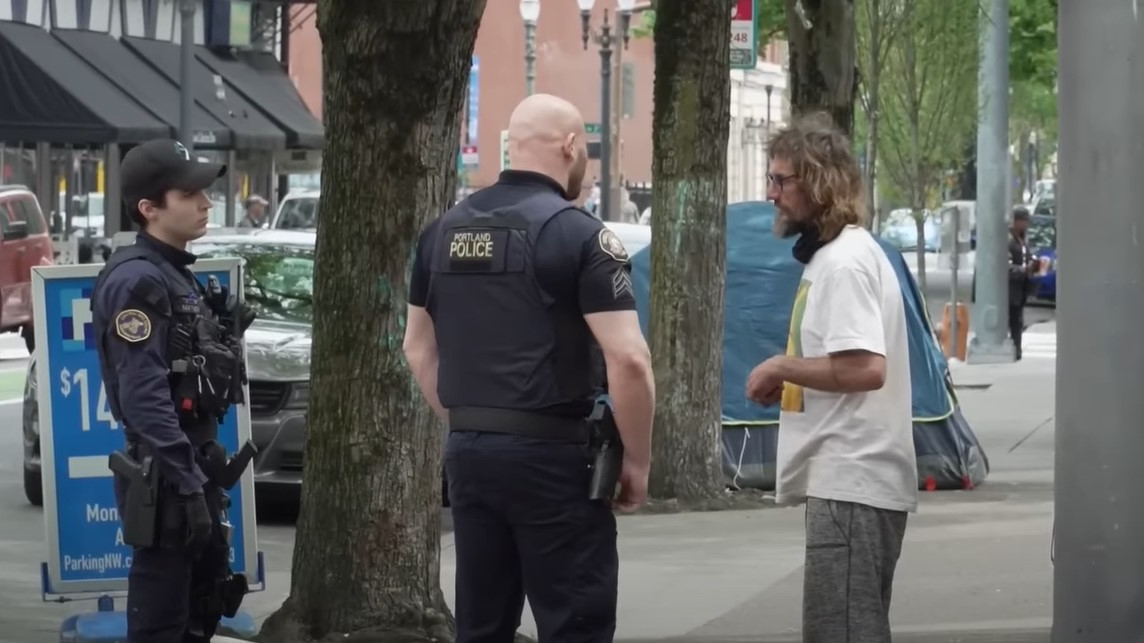 Ore. Police Increase Downtown Foot Patrols to Curb Drug Problem | Officer