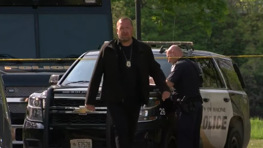 Wis. Police Fatally Shoot Suspect who Opens Fire on Officers | Officer