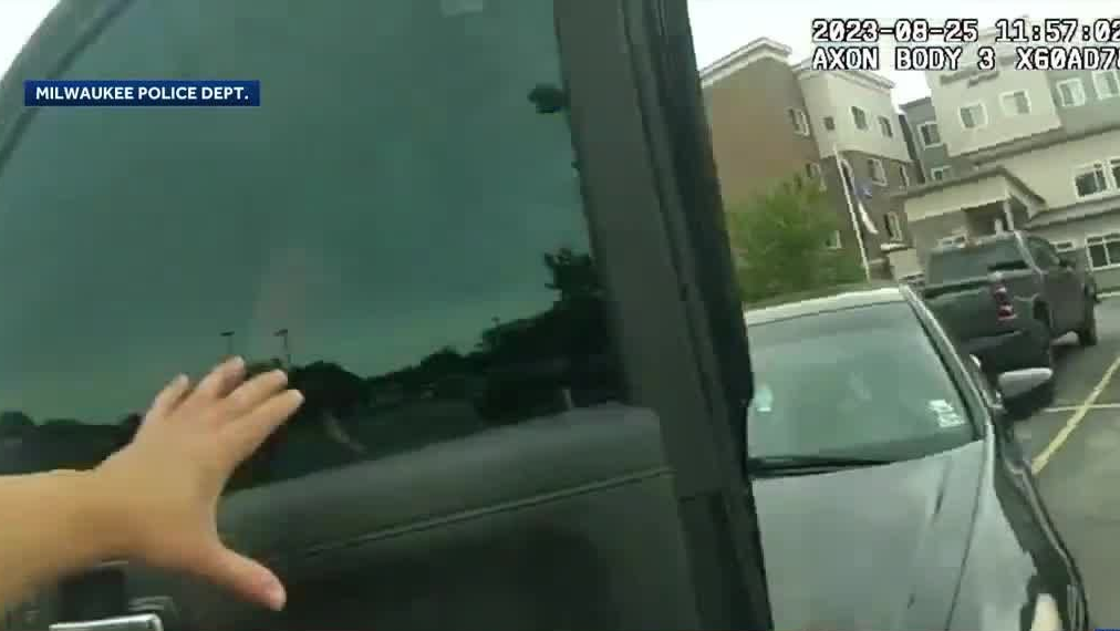 Bodycam: Ariz. Police Take Down Home Invader Armed with Rifle | Officer