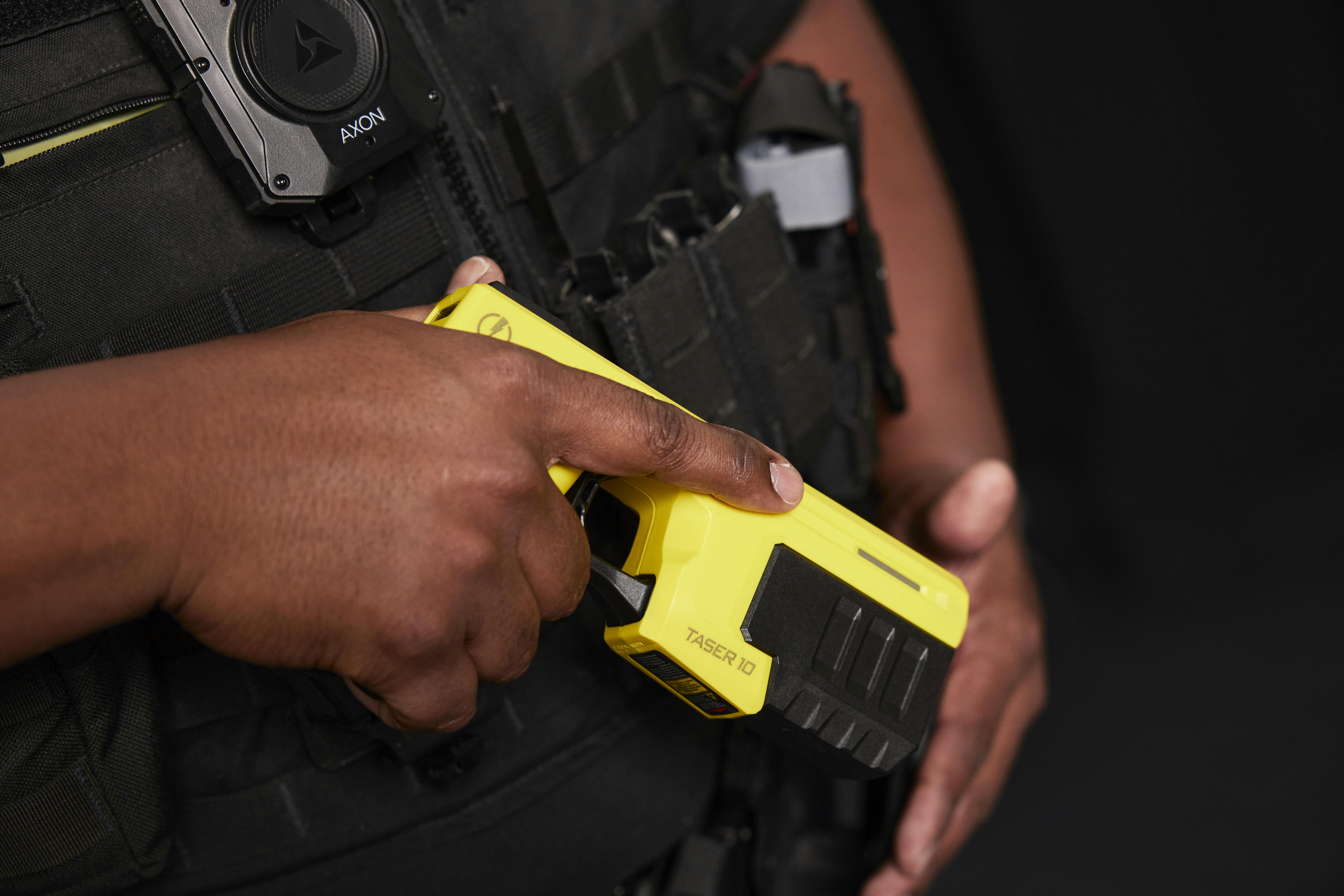 TASER 10 | Officer