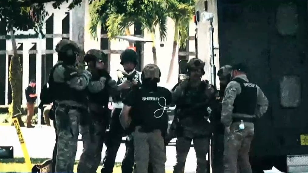Teller Held Hostage in Deadly Fort Myers Bank Standoff Joins Lee County ...