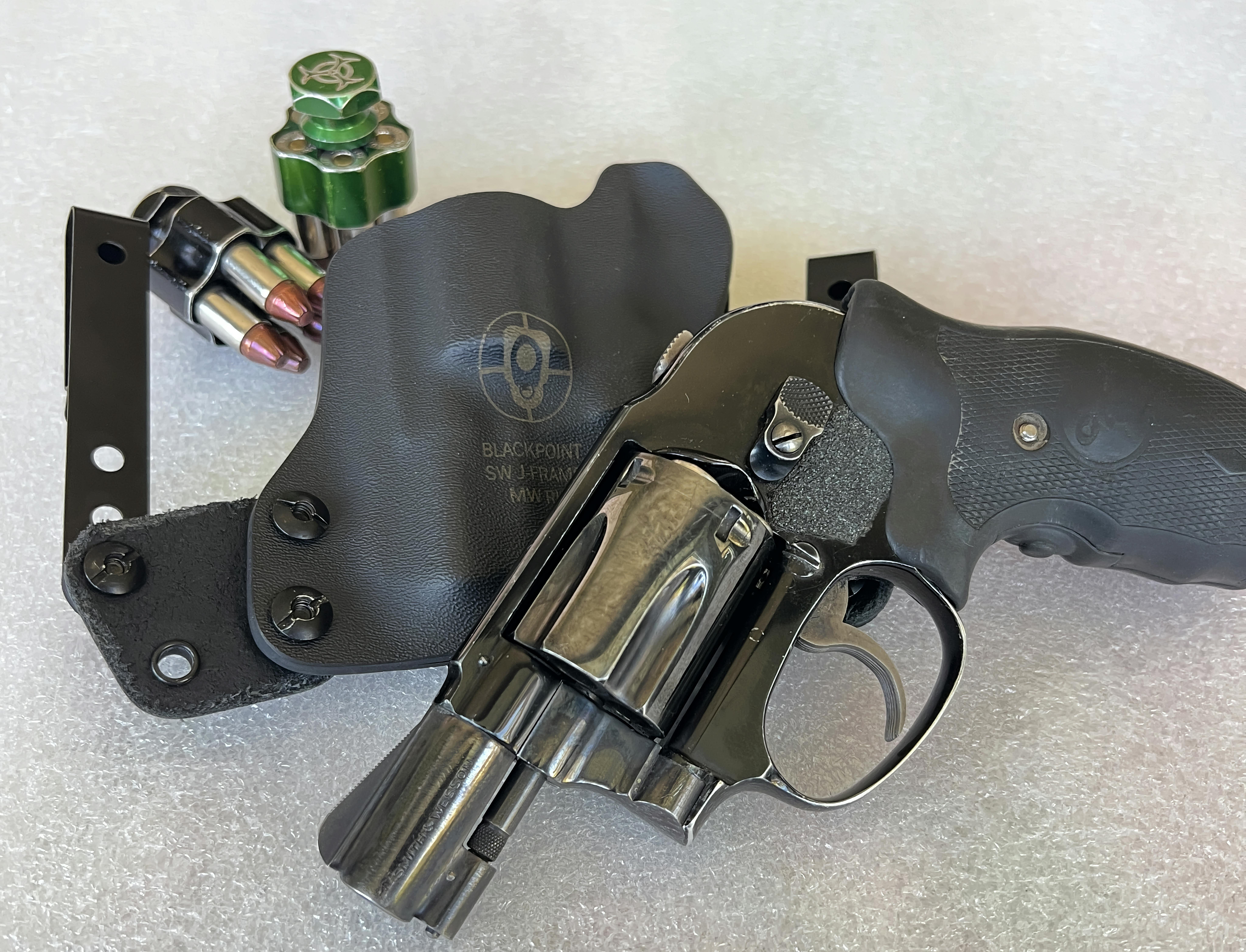 Appendix Inside Waistband Carry: Choosing an AIWB System | Officer