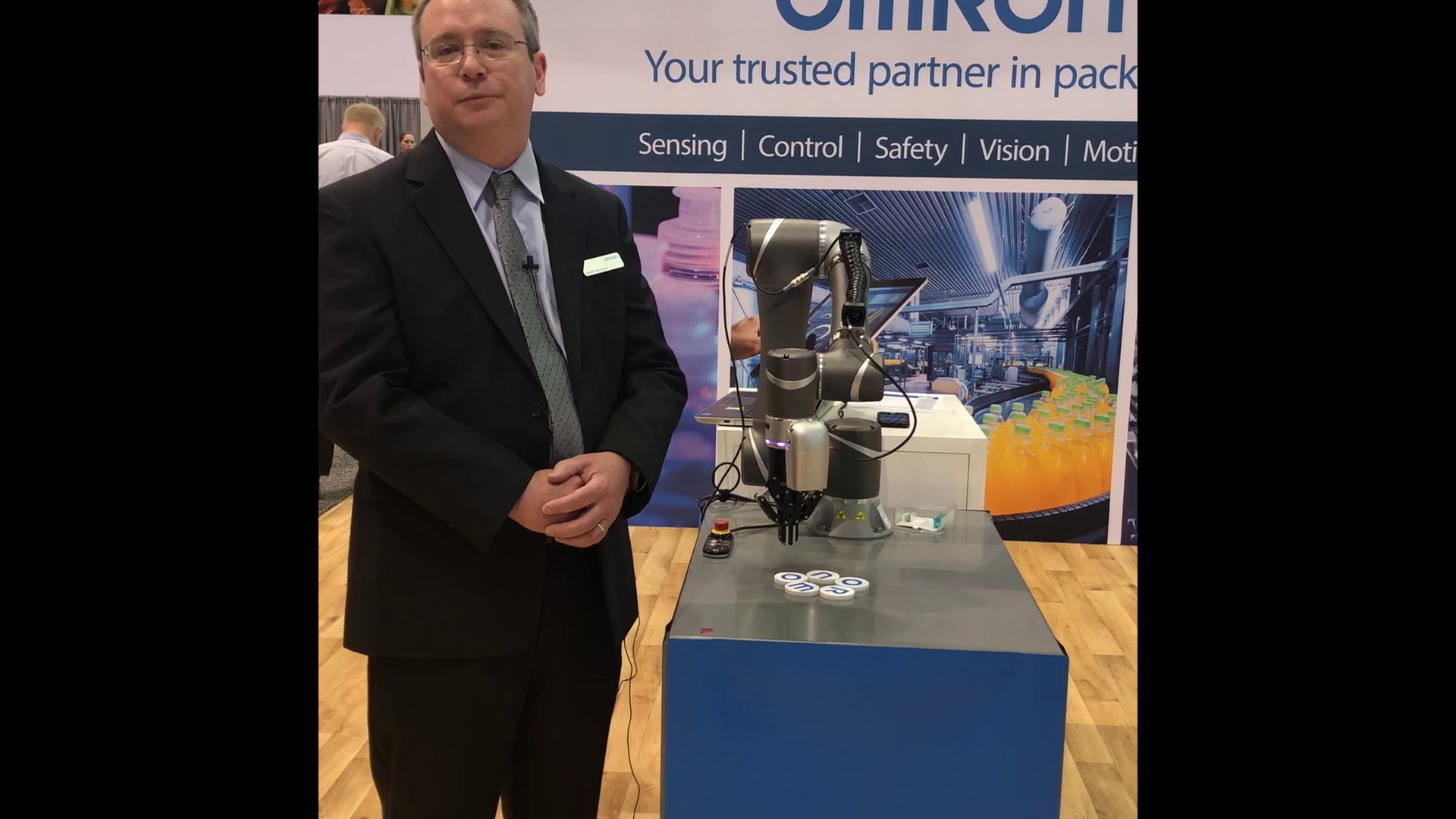 Omron Unveils New Collaborative Robot | Automation World